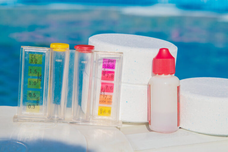How to Lower the pH in a Pool
