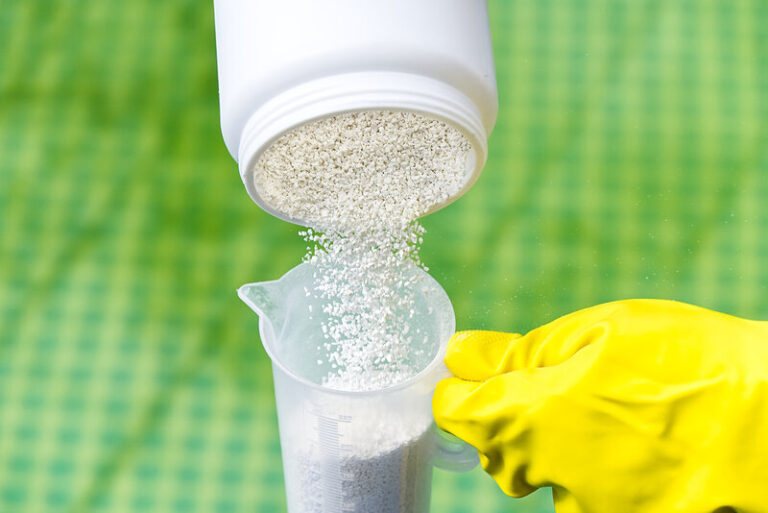 How to Add Chlorine to Your Pool