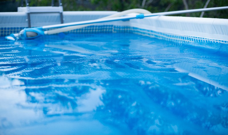 How to Get Water Off Your Pool Cover